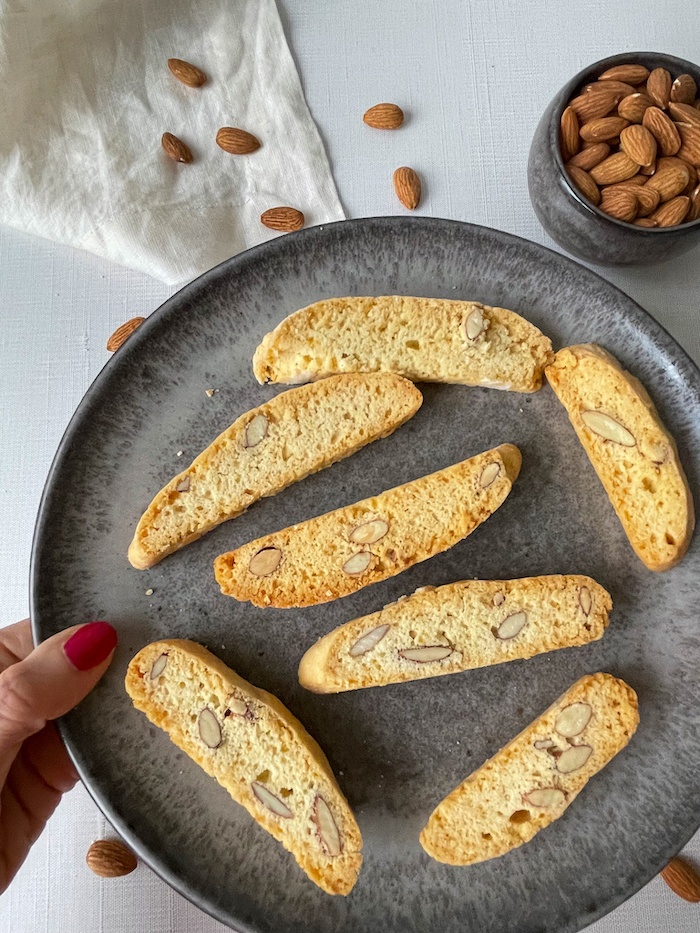 Italian Classic Almond Biscotti recipe (Cantucci) | Italian Kitchen ...